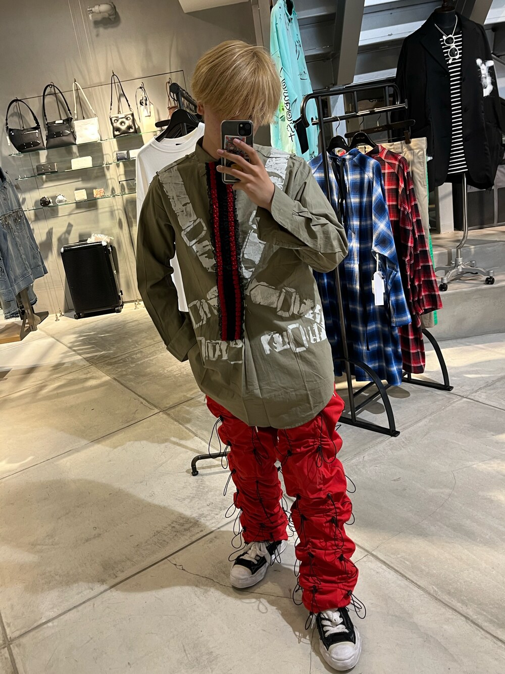 kujin(ROYAL FLASH 名古屋パルコ店)｜ROYAL FLASHのシャツ/ブラウスを使ったコーディネート - WEAR