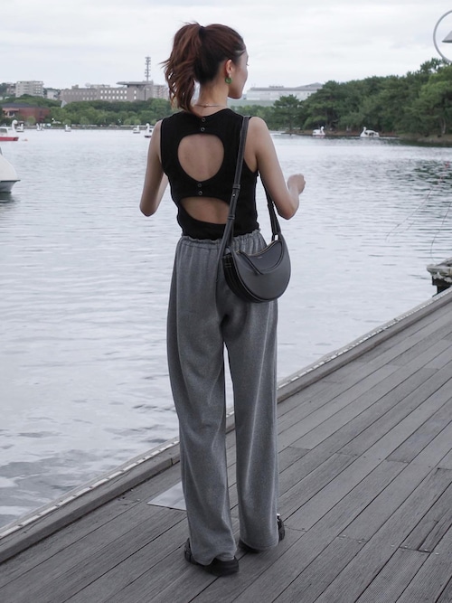 K A R E N｜AKTEのタンクトップを使ったコーディネート - WEAR