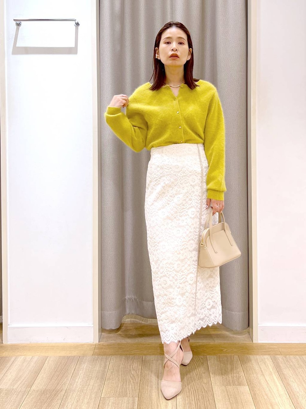 Kaori(Andemiu 金沢フォーラス)｜Andemiuのハンドバッグを使ったコーディネート - WEAR