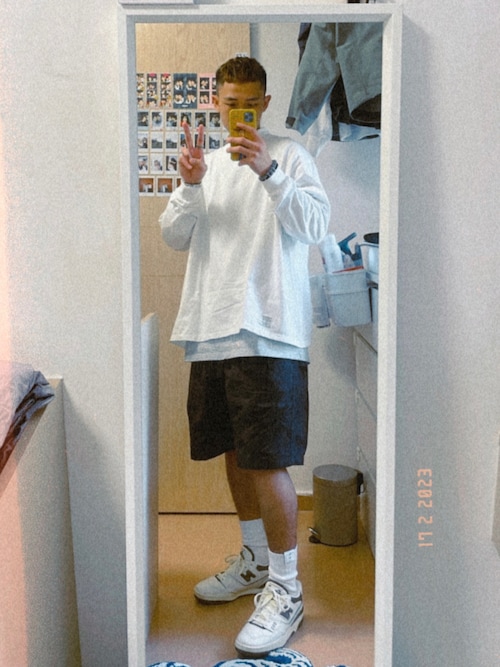 Sheldon Ho｜FreshServiceのトップスを使ったコーディネート - WEAR