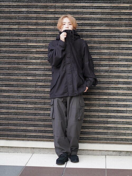 ARKnets STAFF（ARKnets）｜GOLDのカーゴパンツを使ったコーディネート - WEAR