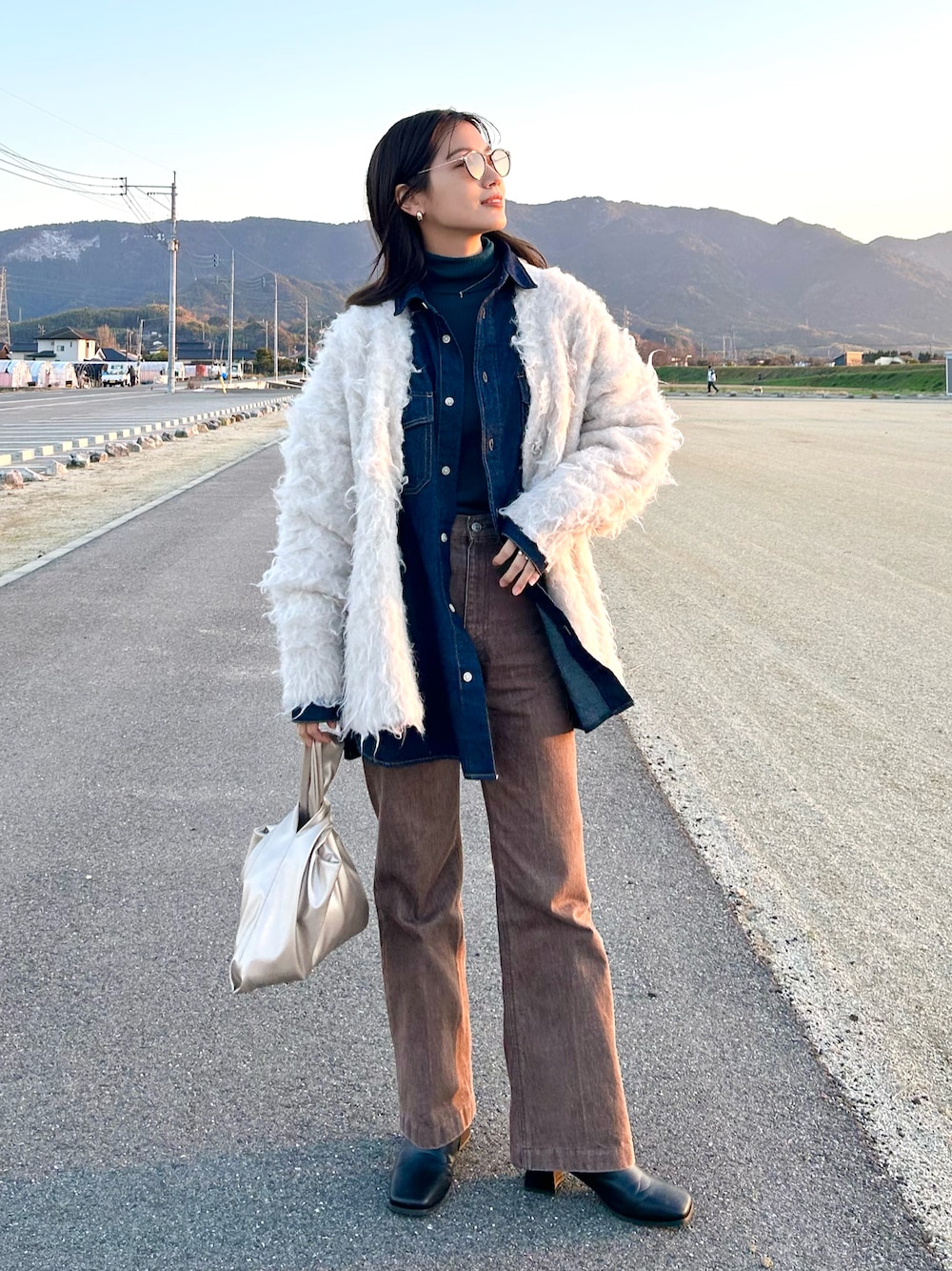 𝚊𝚔𝚘｜Auntie Rosa Holidayのシャツ/ブラウスを使ったコーディネート - WEAR