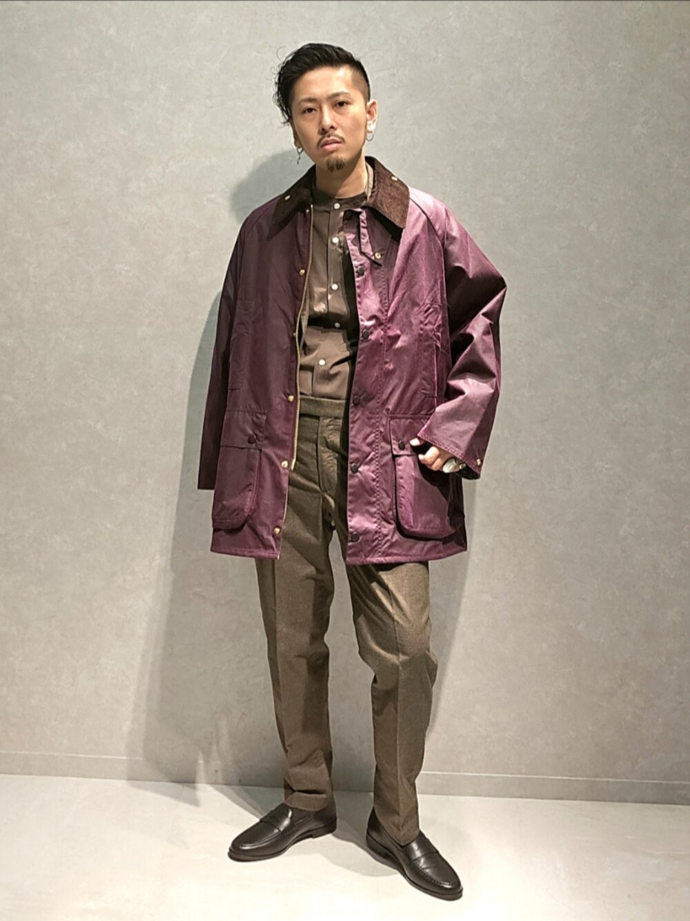 Y-DRAGON｜Barbourのステンカラーコートを使ったコーディネート - WEAR