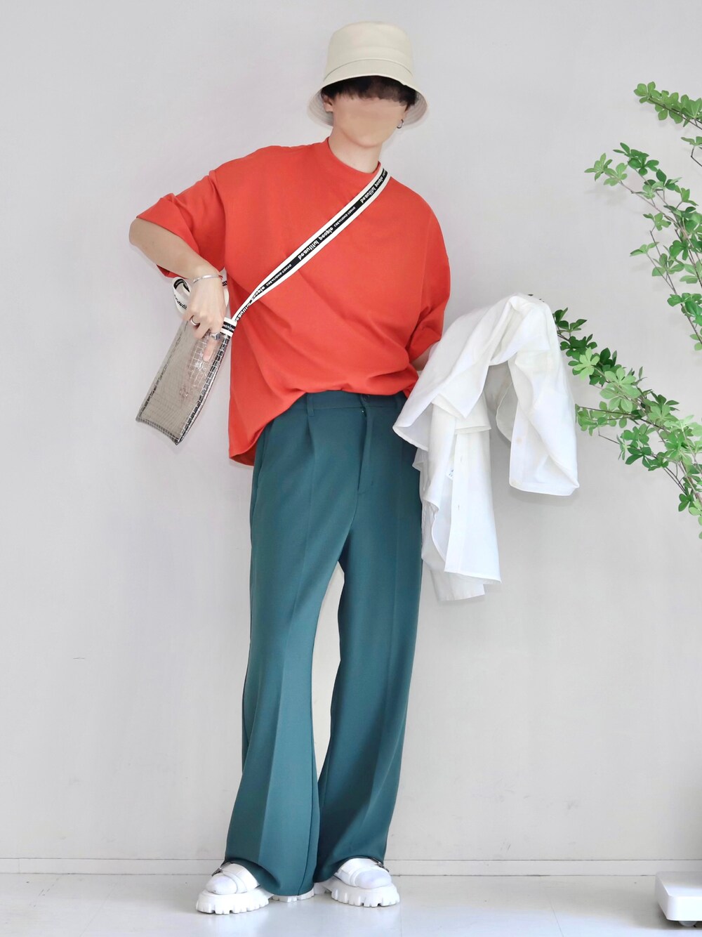 Mr.SZK｜WONDER WONDERのTシャツ/カットソーを使ったコーディネート - WEAR