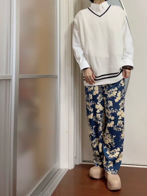 mmmmm000 _style｜UNIQLOのベストを使ったコーディネート - WEAR