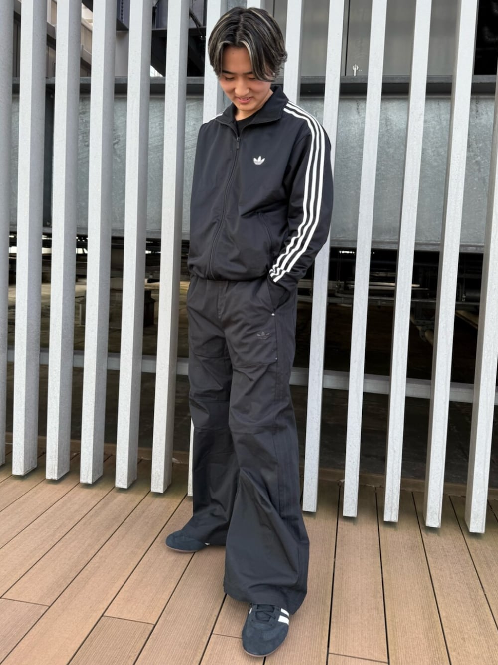 上質なエッセンシャル ワイドパンツ、ハンドボール スペツィアル Lo Pro / Handball Spezial Lo Proのアディダス ...