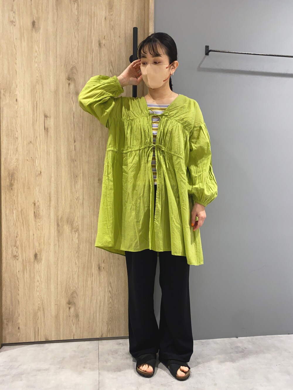 Lisa(Melan Cleuge 八尾リノアス)｜Melan Cleugeのパンツを使ったコーディネート - WEAR