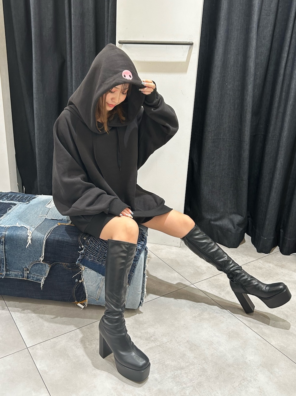 mia(SPIRALGIRL 池袋PARCO店)｜4GEEKS BY SPIRALGIRLのパーカーを使ったコーディネート - WEAR