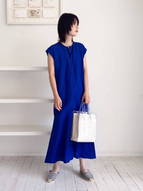 Kikuchi_TOMORROWLAND(GALERIE VIE 丸の内店)｜TEMBEAのハンドバッグを使ったコーディネート - WEAR