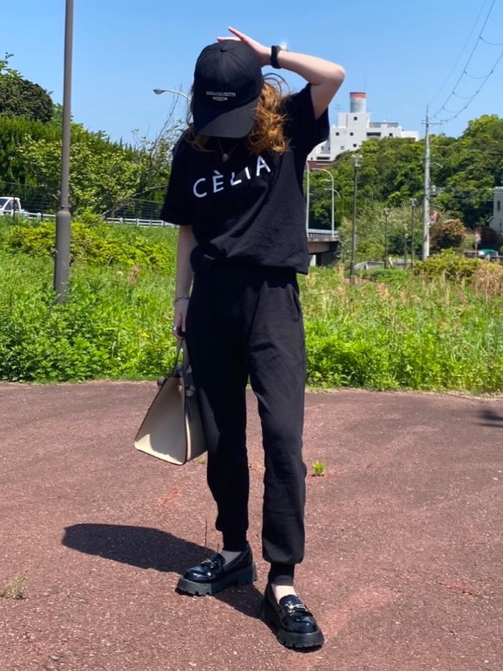 Gini Aki｜Bonjour Saganのその他パンツを使ったコーディネート - WEAR