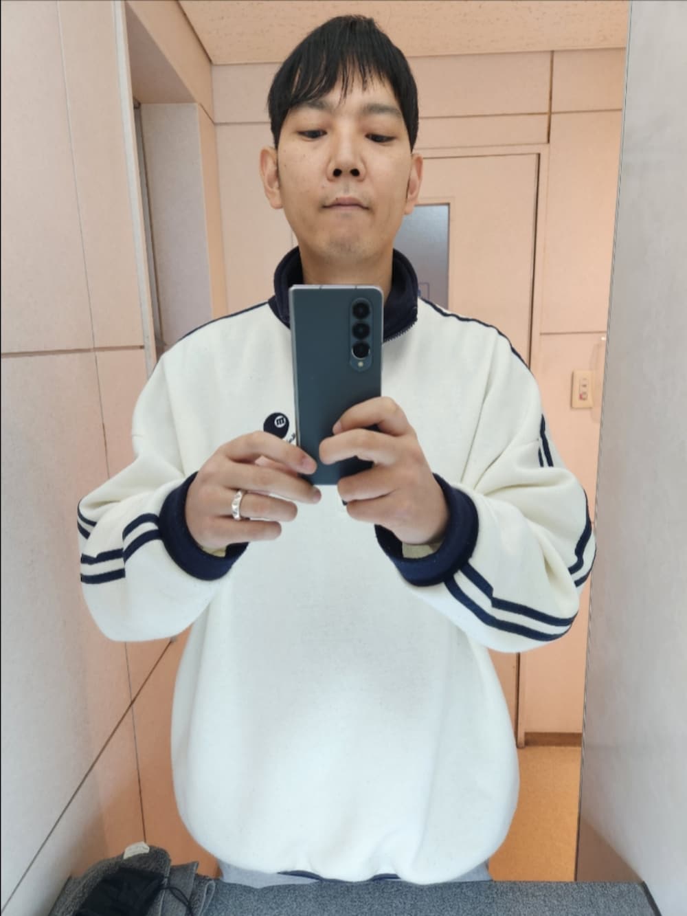 akkunn_akkunn｜MSGのスウェットを使ったコーディネート - WEAR