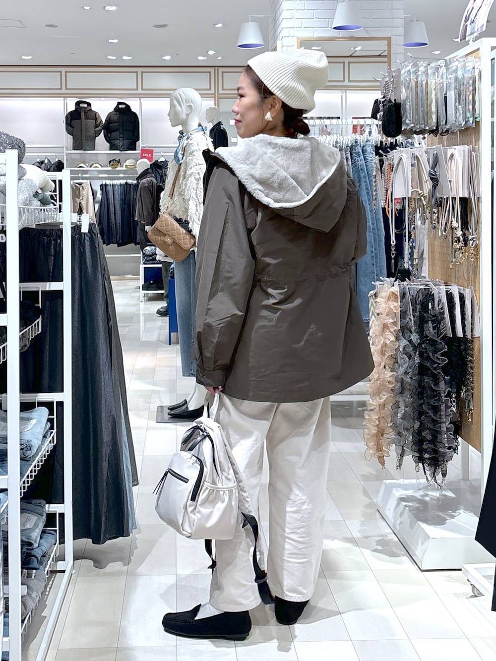 MiCA(GLOBAL WORK イオンレイクタウン)｜GLOBAL WORKのマウンテンパーカーを使ったコーディネート - WEAR