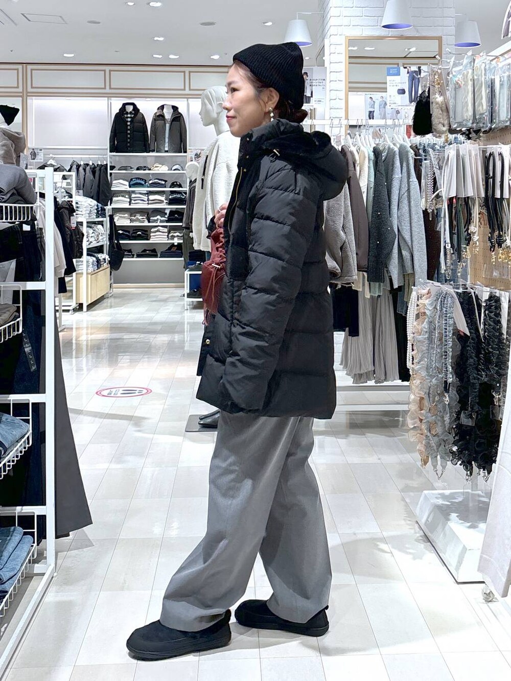 MiCA(GLOBAL WORK イオンレイクタウン)｜GLOBAL WORKのその他パンツを使ったコーディネート - WEAR