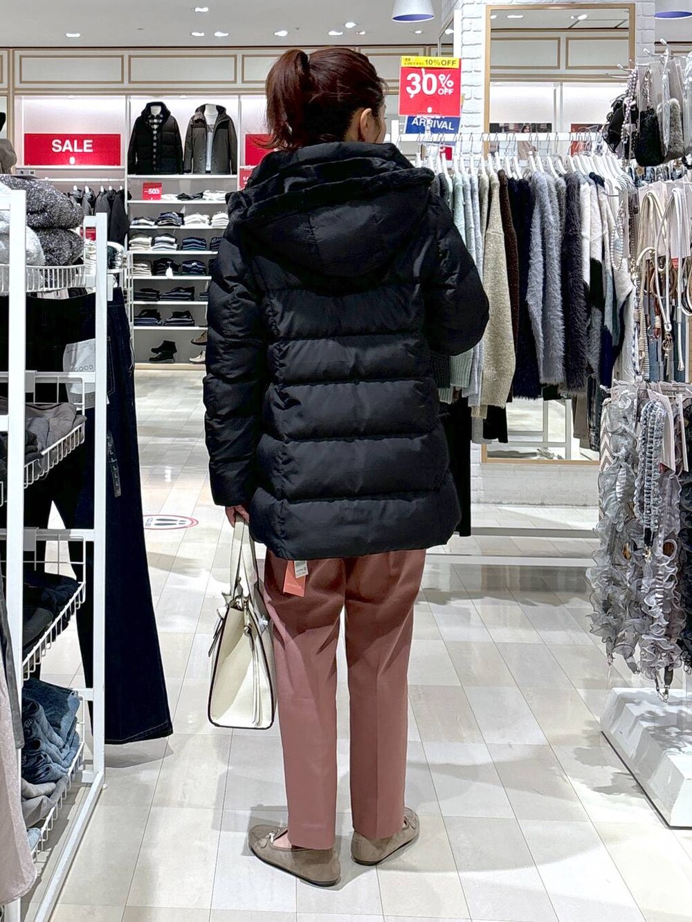 MiCA(GLOBAL WORK イオンレイクタウン)｜GLOBAL WORKのその他パンツを使ったコーディネート - WEAR