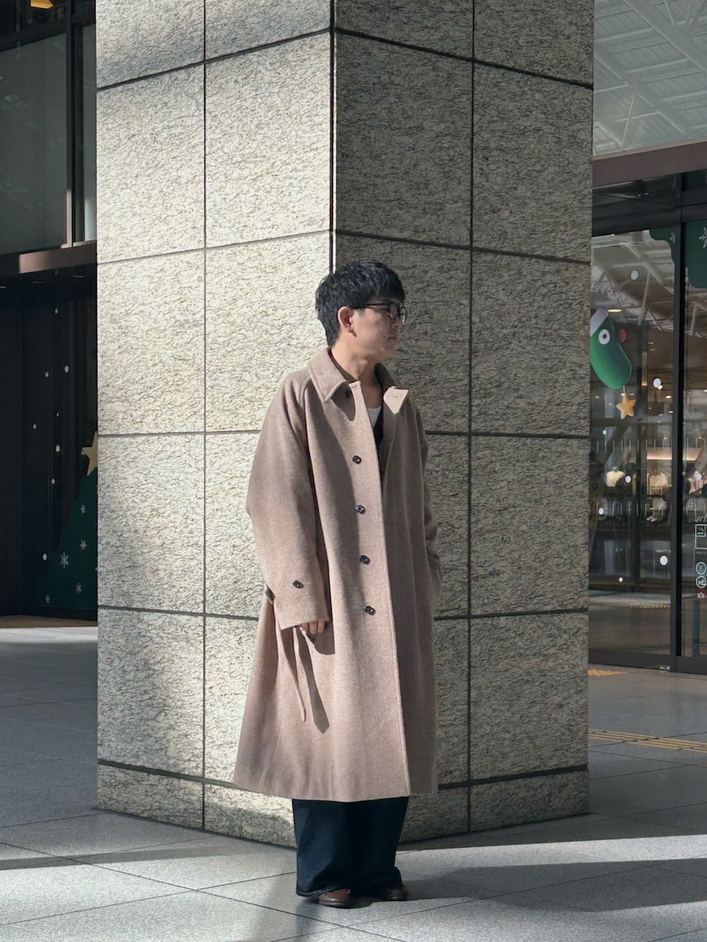 SAITO RYOTA(URBAN RESEARCH ルクア イーレ)｜URBAN RESEARCHのステンカラーコートを使ったコーディネート - WEAR
