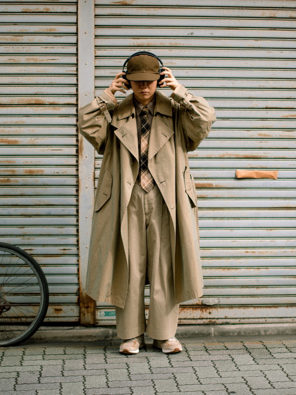 Naoto｜AURALEEのトレンチコートを使ったコーディネート - WEAR