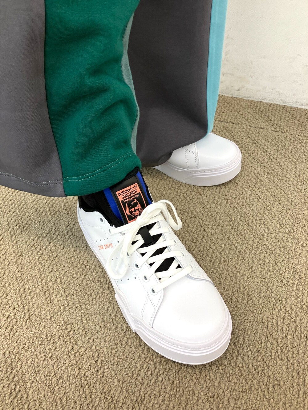 N（アディダス ブランドコアストア ららぽーとEXPOCITY）｜adidasのその他パンツを使ったコーディネート - WEAR