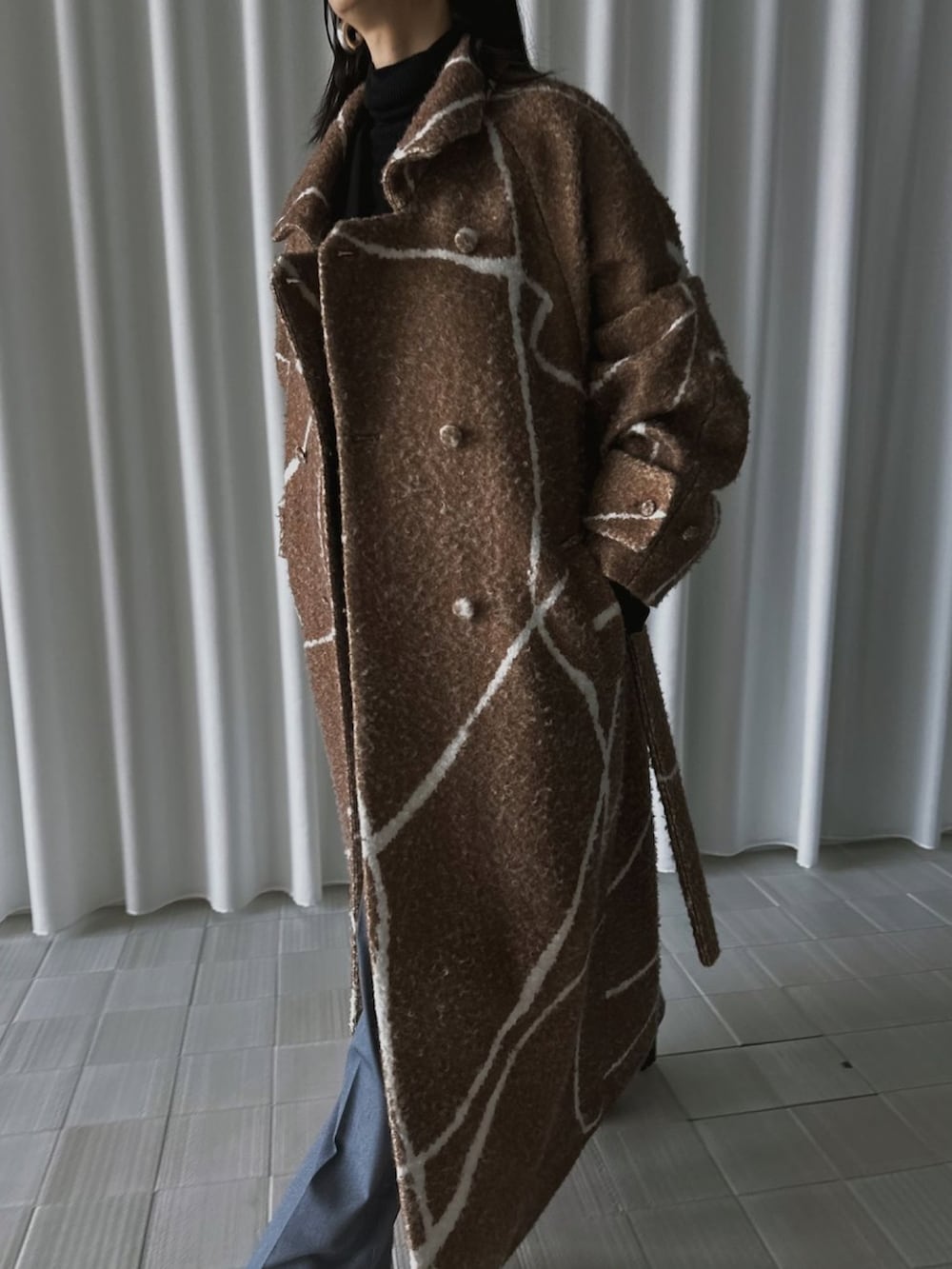 黒石奈央子｜Ameriのステンカラーコートを使ったコーディネート - WEAR