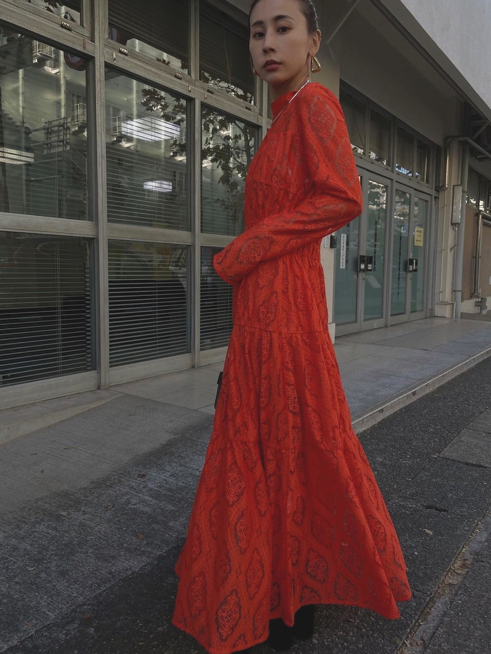 黒石奈央子｜AMERIのワンピースを使ったコーディネート - WEAR