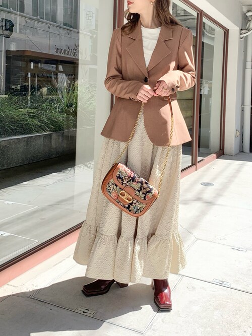 清水夏姫｜AMERIのテーラードジャケットを使ったコーディネート - WEAR