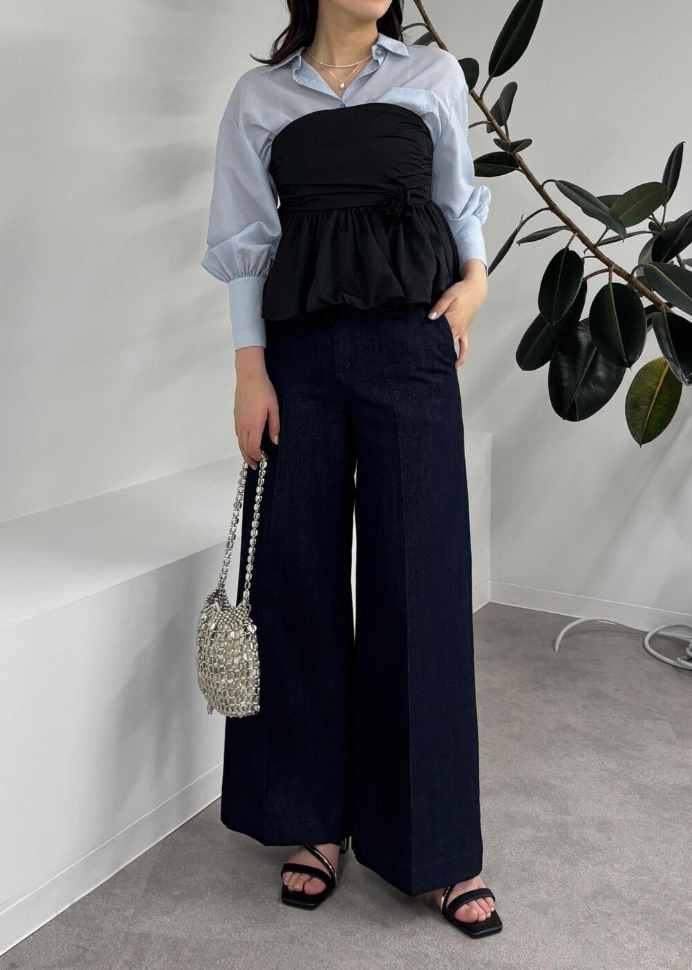 sara(VIS 東京ソラマチ)｜VISのデニムパンツを使ったコーディネート - WEAR