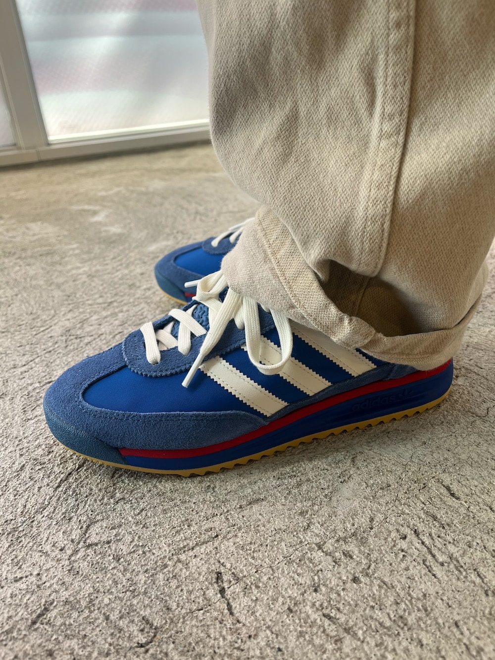 YF(アディダス オリジナルスショップ 心斎橋)｜adidasのスニーカーを使ったコーディネート - WEAR