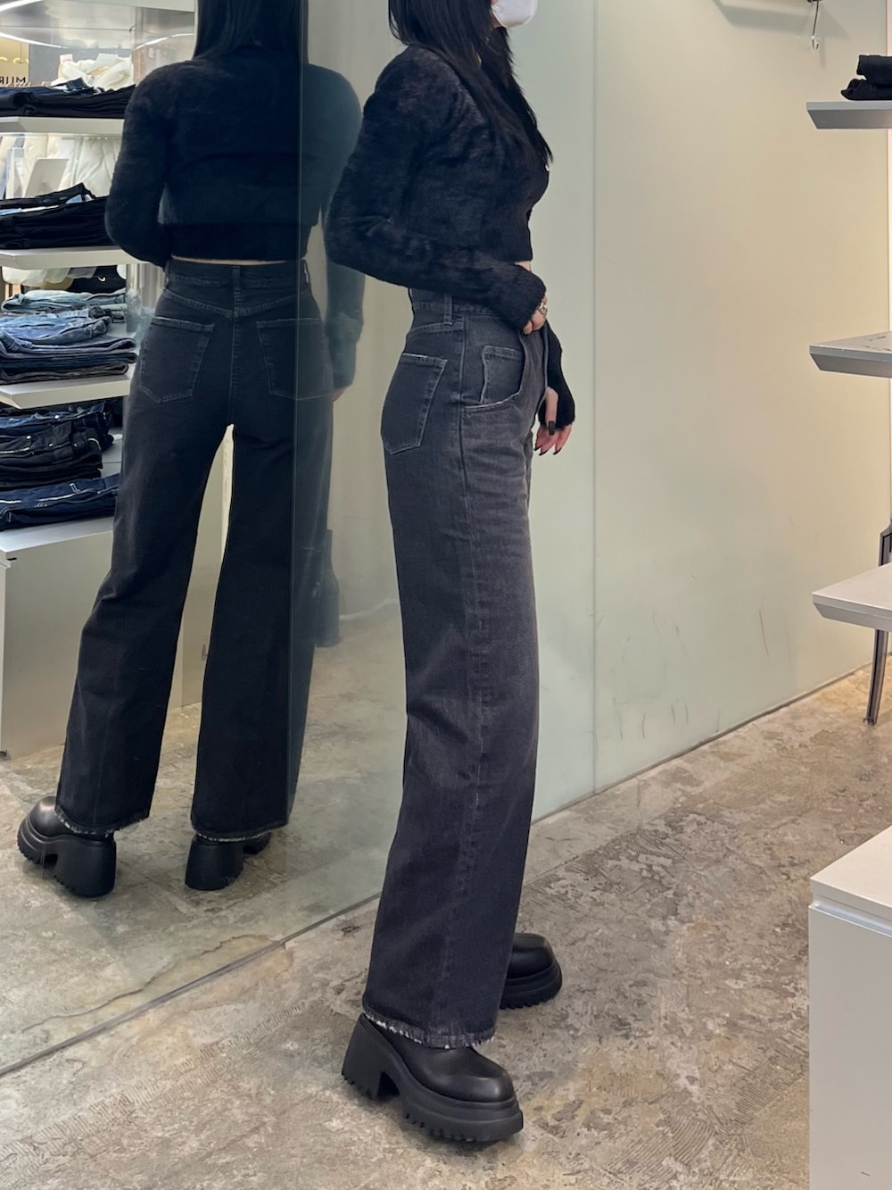 丸山幾世子(EMODA)｜EMODAのデニムパンツを使ったコーディネート - WEAR