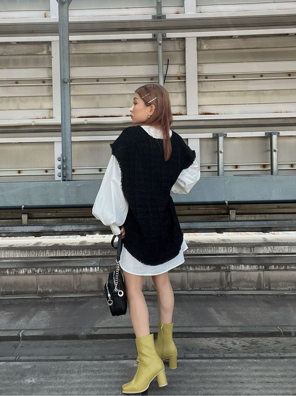 石黒芹奈(MURUA)｜MURUAのショルダーバッグを使ったコーディネート - WEAR