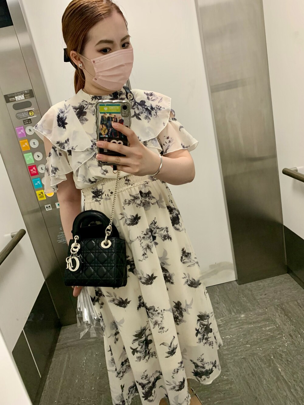 AIRI｜Christian Diorのバッグを使ったコーディネート - WEAR