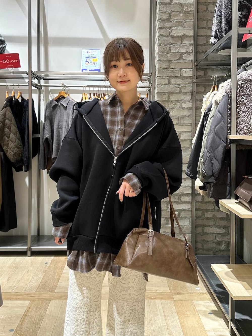 しおりん(LEPSIMイオンモール高崎)｜LEPSIMのボストンバッグを使ったコーディネート - WEAR