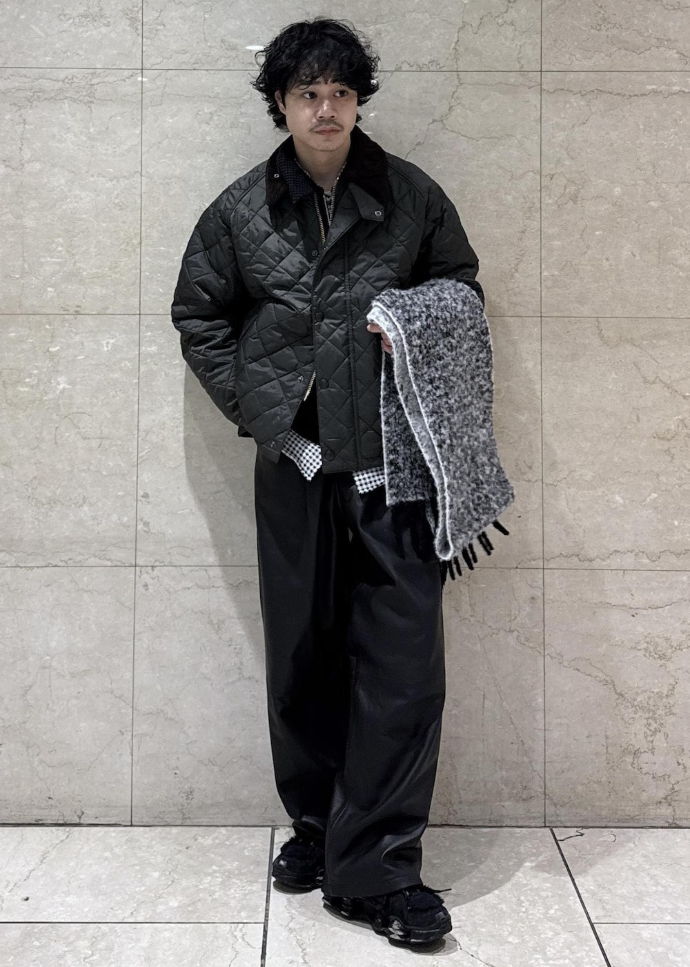 Ryu Miyazaki(ADAM ET ROPE' なんばCITY)｜THE INOUE BROTHERSのマフラーを使ったコーディネート ...