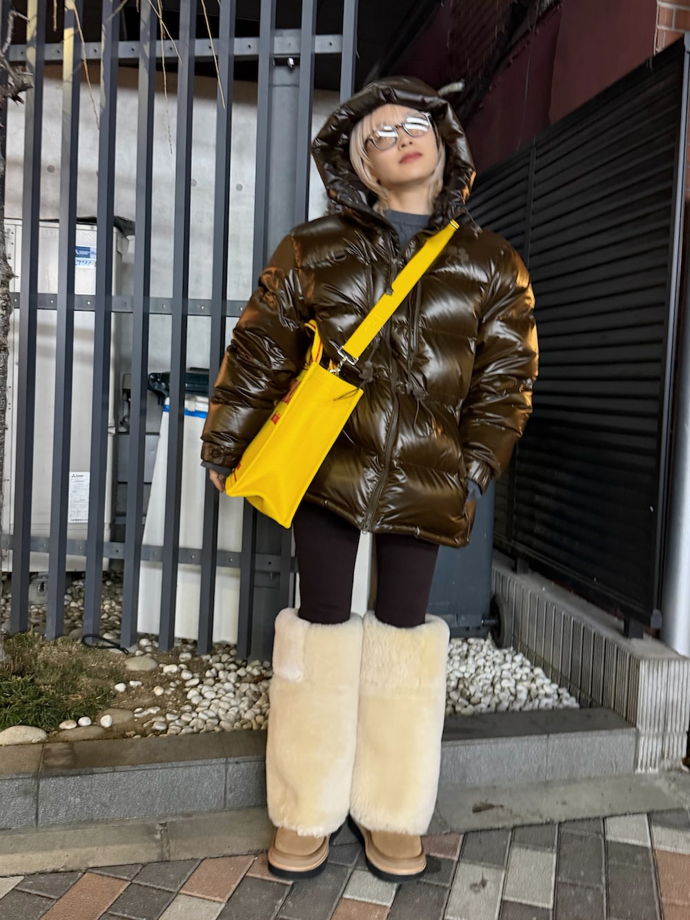 高橋愛｜Christian Diorのバッグを使ったコーディネート - WEAR