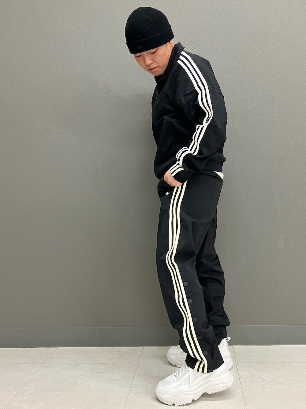 NT(アディダス ブランドコアストア 横浜ジョイナス)｜adidasのニットキャップ/ビーニーを使ったコーディネート - WEAR