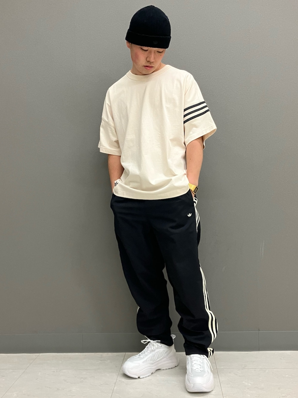 NT(アディダス ブランドコアストア 横浜ジョイナス)｜adidasのニットキャップ/ビーニーを使ったコーディネート - WEAR