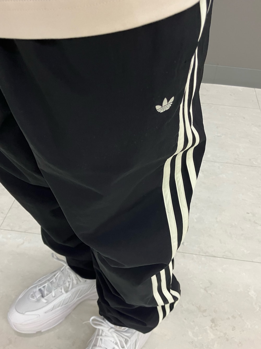 NT(アディダス ブランドコアストア 横浜ジョイナス)｜adidasのニットキャップ/ビーニーを使ったコーディネート - WEAR