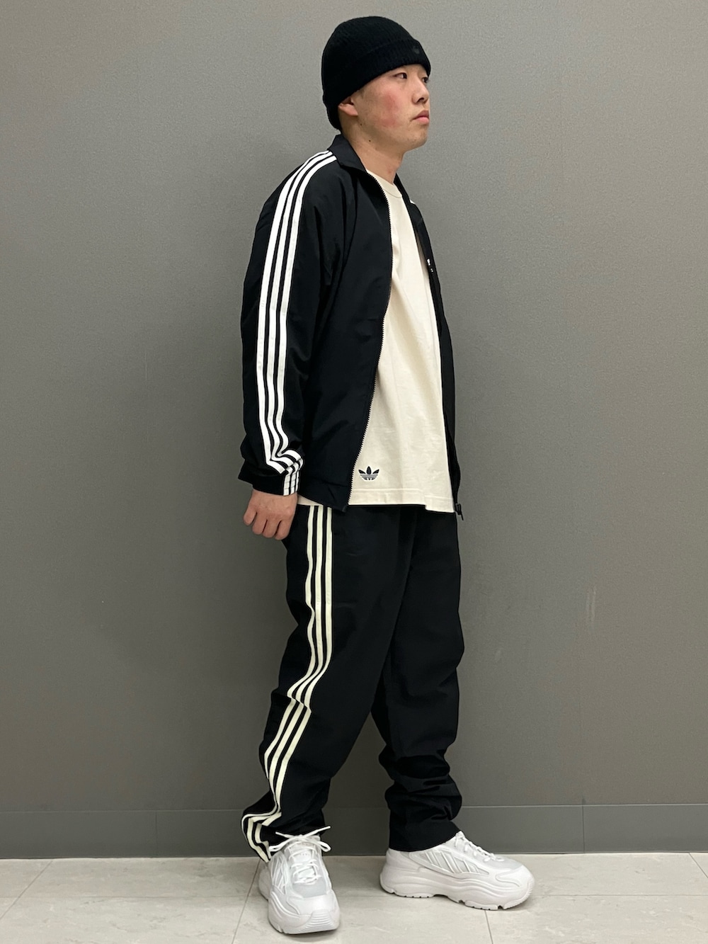 NT(アディダス ブランドコアストア 横浜ジョイナス)｜adidasのニットキャップ/ビーニーを使ったコーディネート - WEAR
