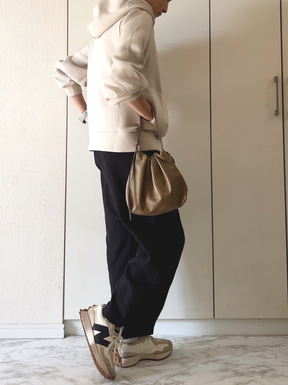 NAna｜Emma Taylorのパーカーを使ったコーディネート - WEAR