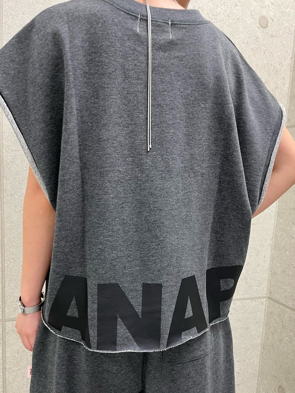 chi-(ANAP Online Official)｜ANAPのトップスを使ったコーディネート - WEAR