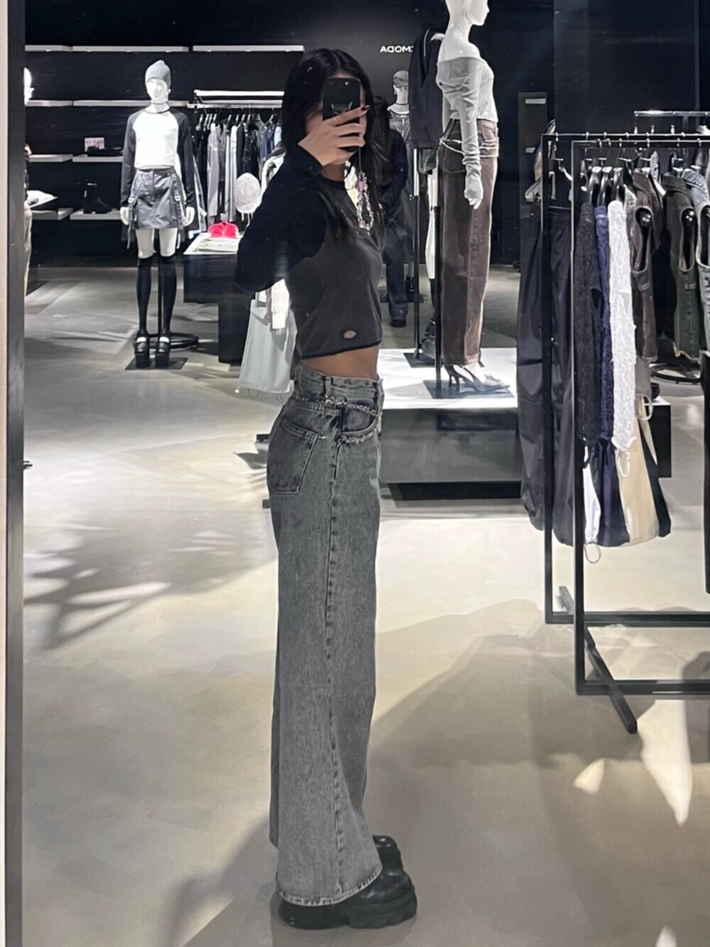 川越祐莉(EMODA)｜EMODAのブーツを使ったコーディネート - WEAR