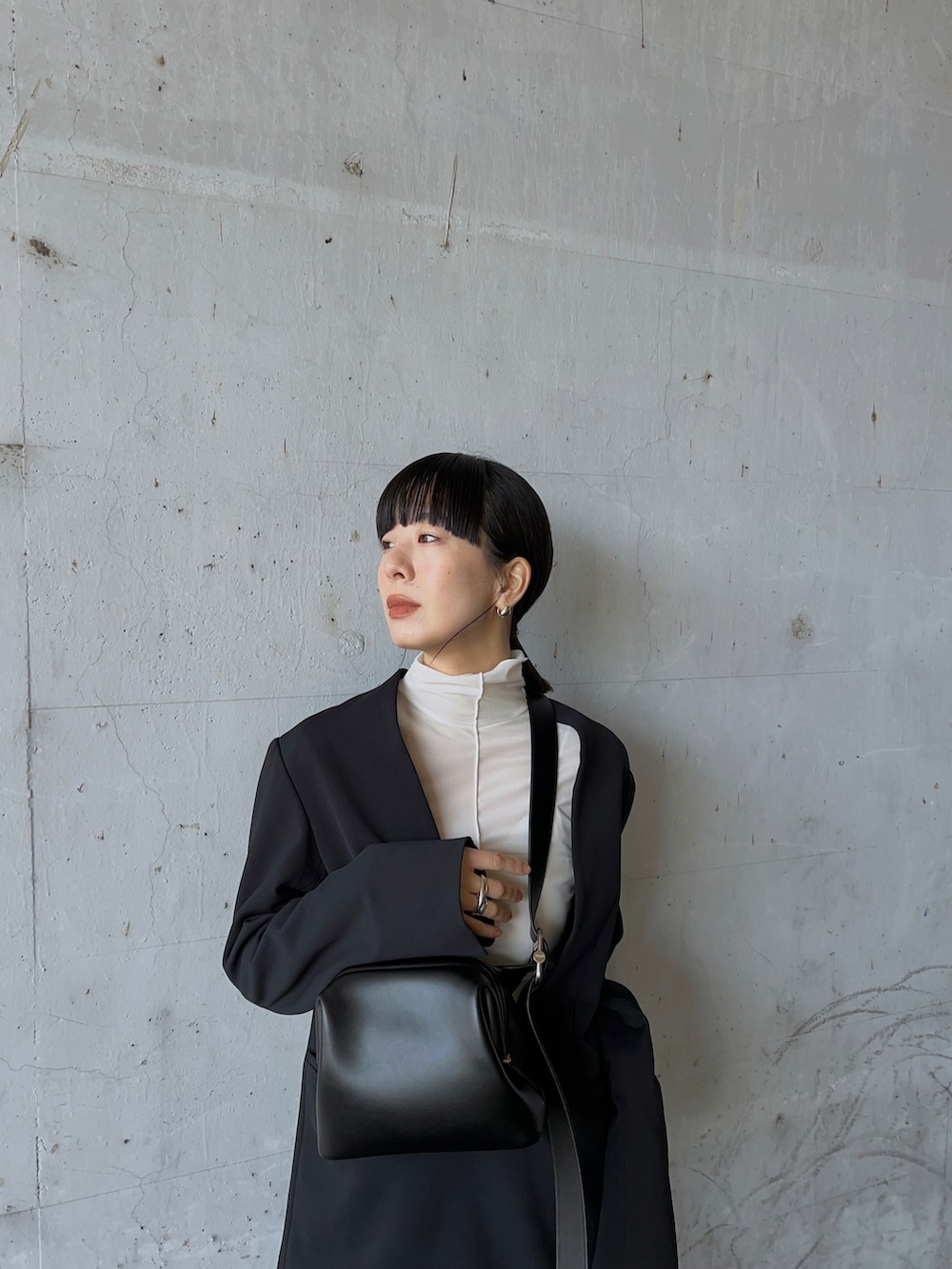 RIKA｜OSOIのショルダーバッグを使ったコーディネート - WEAR