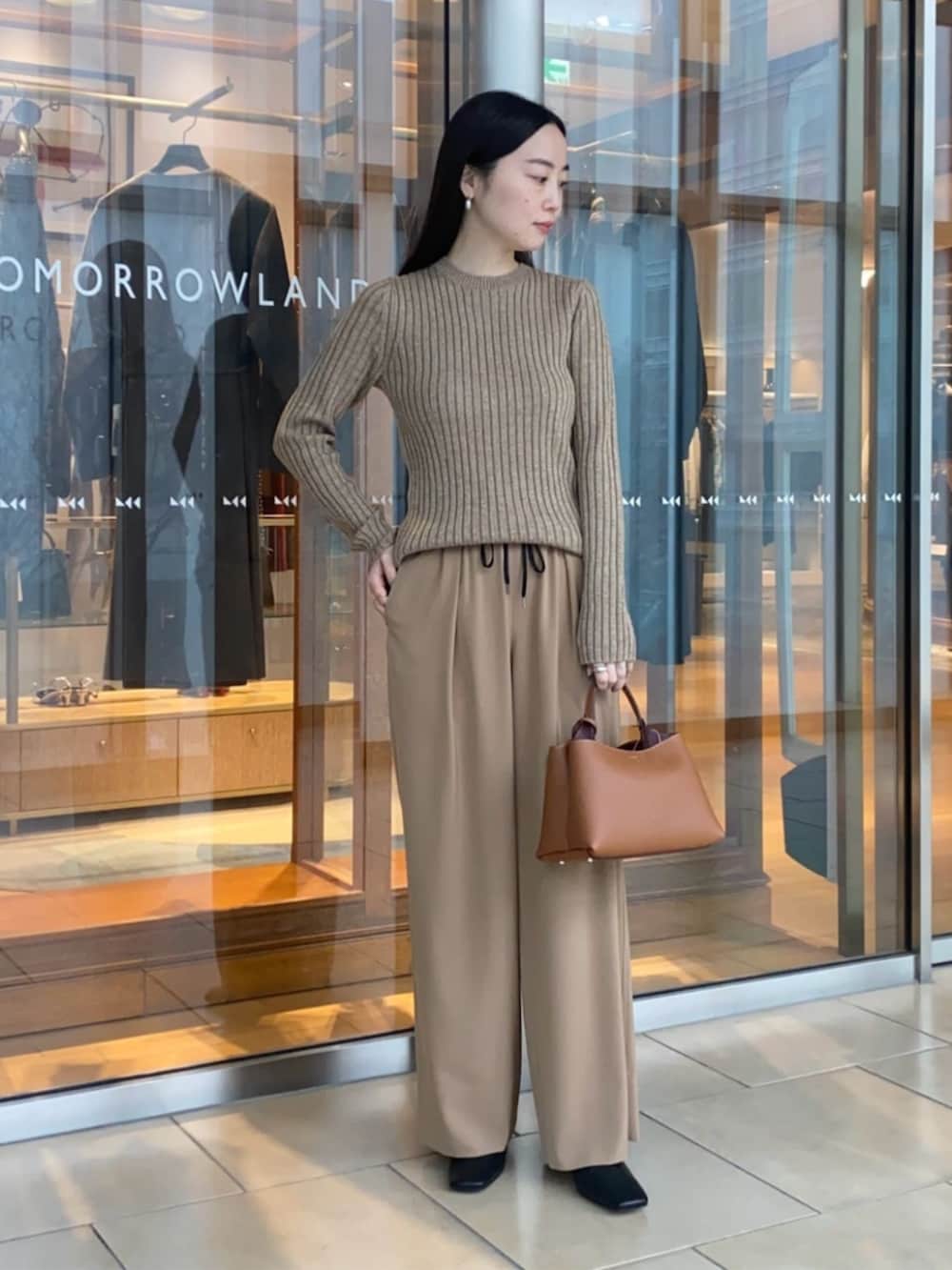 Kato_TOMORROWLAND(TOMORROWLAND 名古屋ラシック店)｜TOMORROWLAND のその他パンツを使った ...