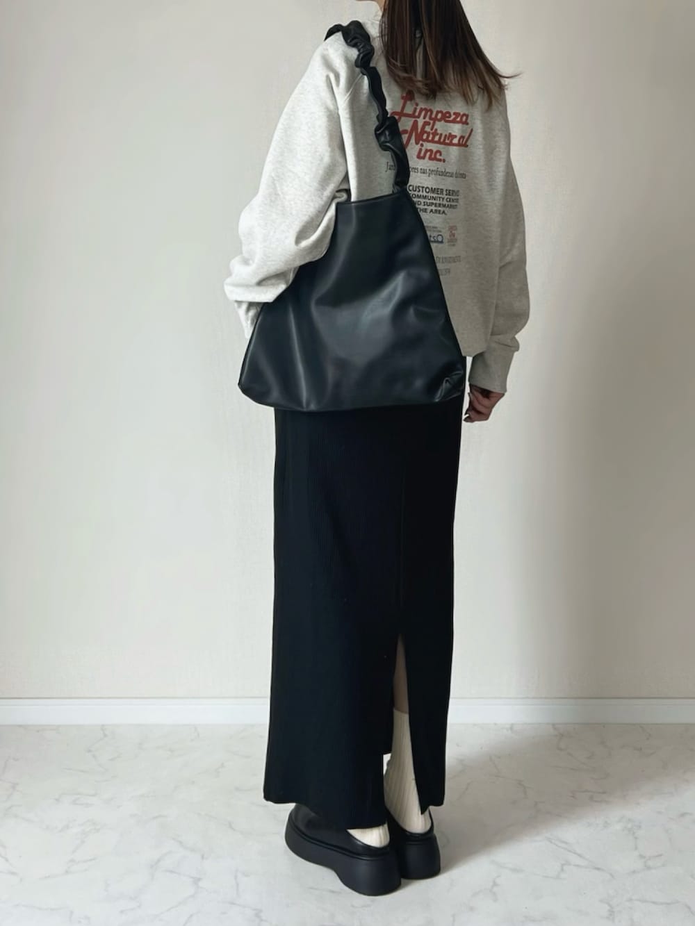haru ｜Javaのスウェットを使ったコーディネート - WEAR