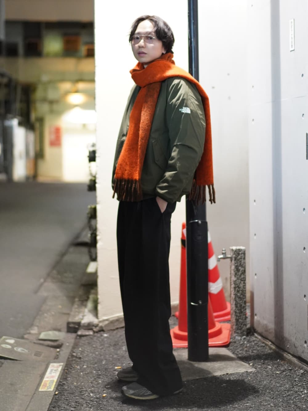 SUDO(BEAMS MEN)｜THE INOUE BROTHERSのマフラーを使ったコーディネート - WEAR