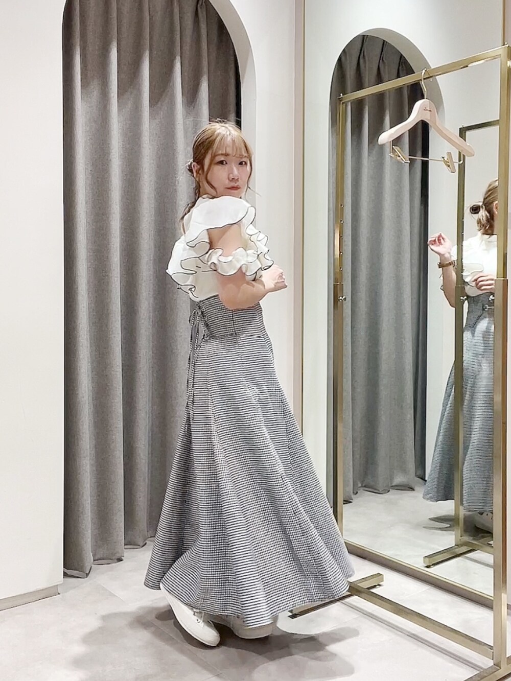 tomomi matsuda(dazzlin)｜dazzlinのTシャツ/カットソーを使ったコーディネート - WEAR