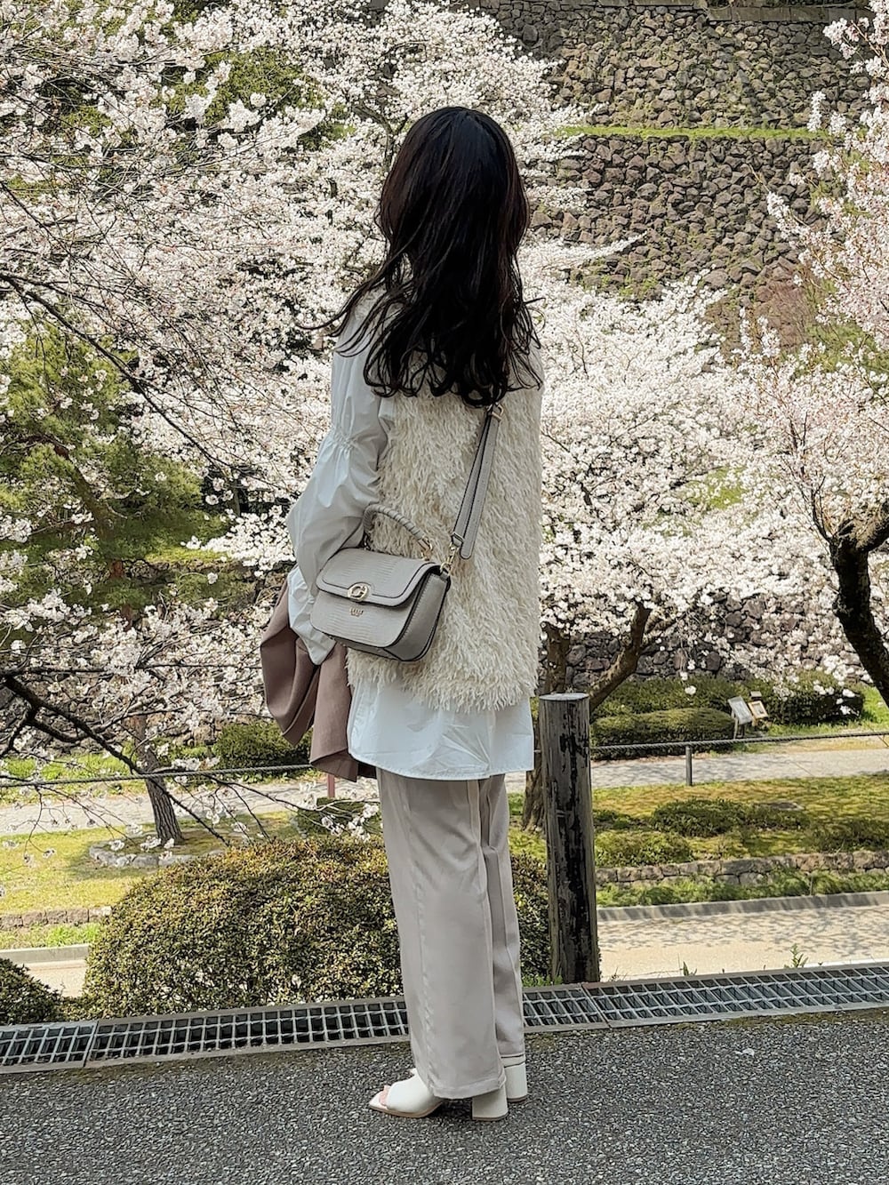 えだ( ¨̮ )｜hellamのベストを使ったコーディネート - WEAR