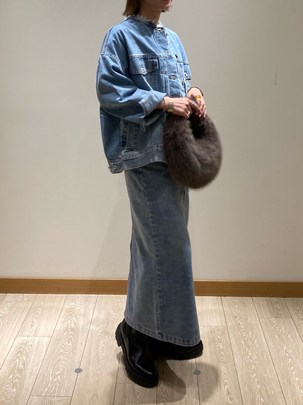 ishi(FREDY&GLOSTER by NOLLEY'S ららぽーとTOKYO-BAY店)｜fredy emueのデニムスカートを使った ...