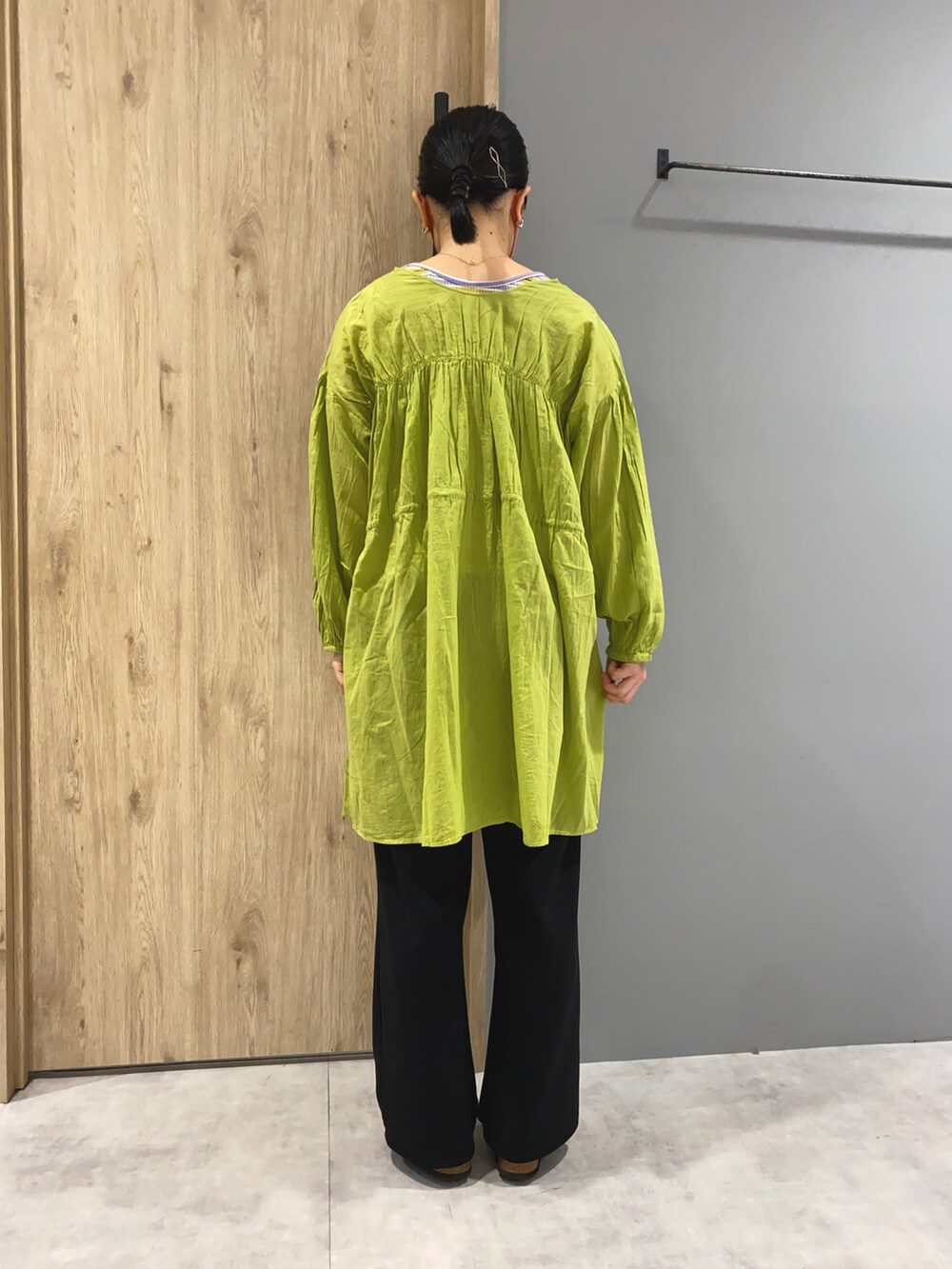 Lisa(Melan Cleuge 八尾リノアス)｜Melan Cleugeのパンツを使ったコーディネート - WEAR