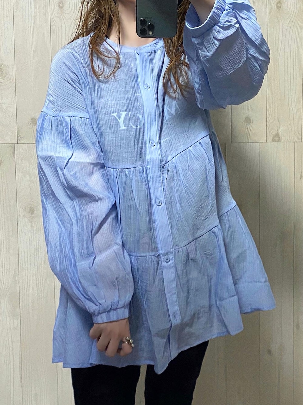 Gini Aki｜GeeRAのシャツ/ブラウスを使ったコーディネート - WEAR