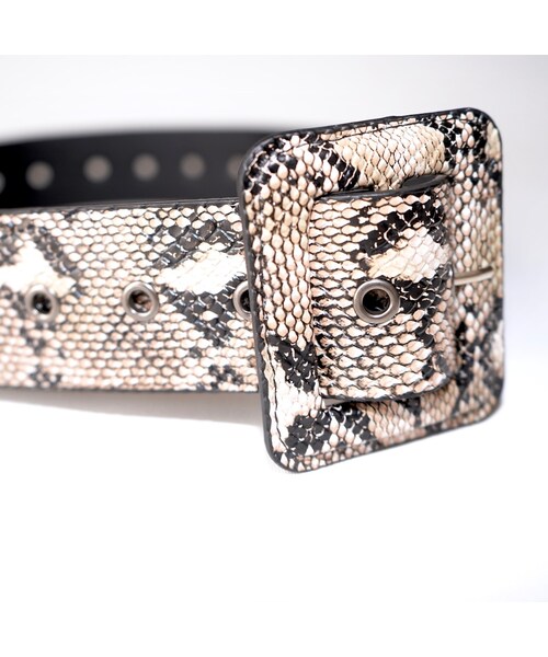 A.D.G（エーディージー）の「Square Buckle Python Belt (beige)（ベルト）」 - WEAR