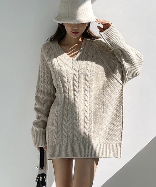 DHOLIC（ディーホリック）の「Vネックケーブルルーズニットワンピース（ワンピース）」 - WEAR
